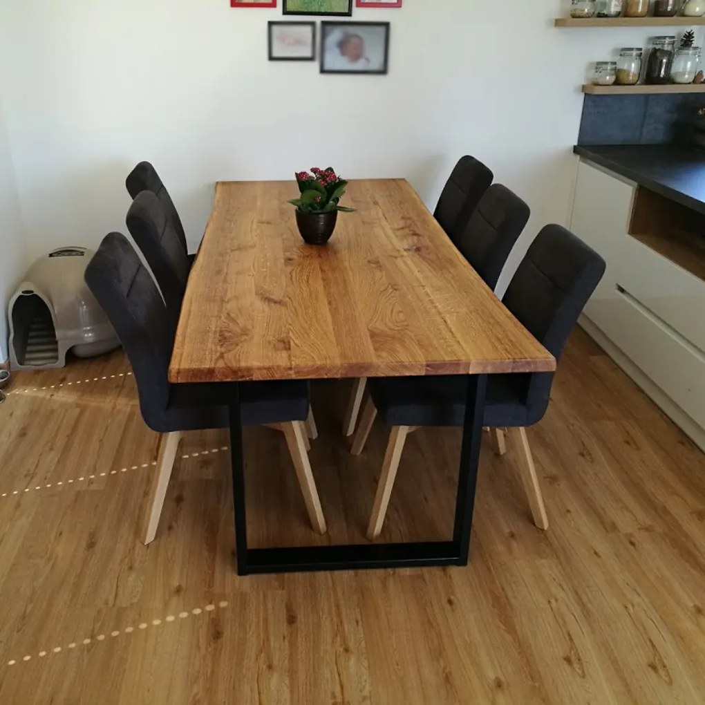 KULHÁNEK Masivní jídelní stůl s přírodní hranou a kovovou podnoží Velikost desky: 160x80 cm, Odstín podnože: černá - RAL 9005