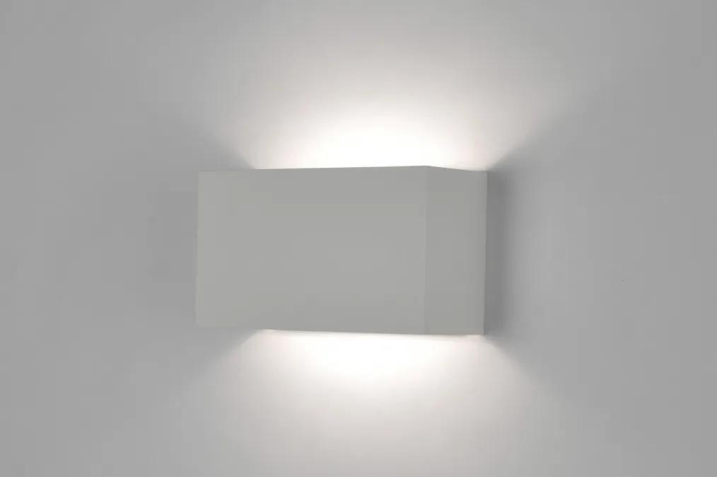 Nástěnné designové bílé LED svítidlo Fontain