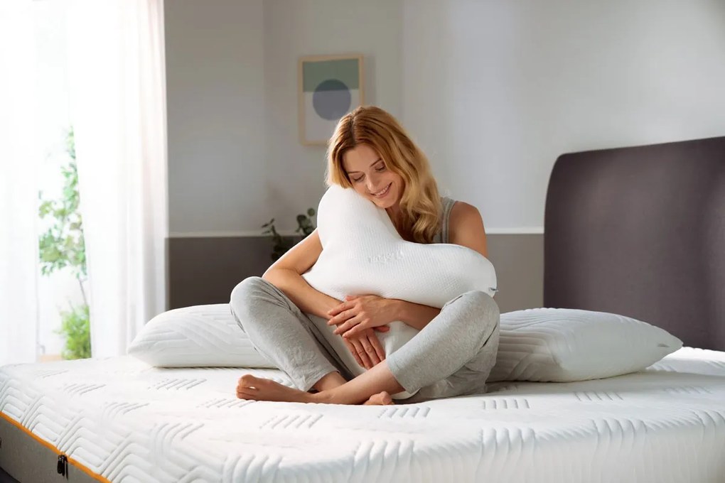Ergonomický polštář poskytující jedinečnou oporu při spánku na břiše TEMPUR® Ombracio 2.0, 60x50 cm + povlak na polštář zdarma