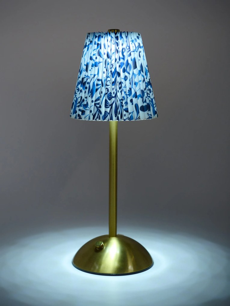 Sinsay - Stolní lampa se vzorovaným stínidlem - zlatá