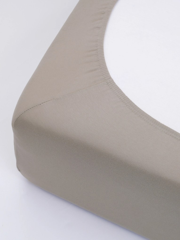 MK Lůžkoviny Jersey prostěradlo s elastanem Deluxe 140 × 200 cm – šedohnědé