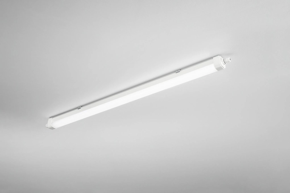 FAN LED-RUBIS-120 Vlhkotěsná stropní LED svítidlo Rubis (bílé, PC) 36 W, 4900 lm, CCT 3000 / 4000 / 6500 K, IP65, 1200 x 58 x 62 mm - FANEUROPE