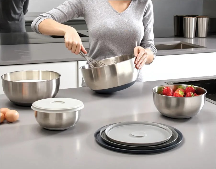 Nerezové mísy v sadě 4 ks ve stříbrné barvě ø 28,5 cm Nest Prep&Store – Joseph Joseph
