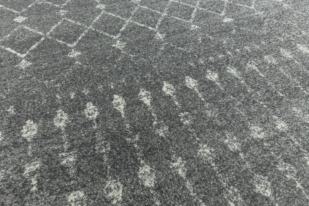Tribeca Design Kusový koberec Dinamo Nomadic Dark Grey Rozměry: 80x150 cm