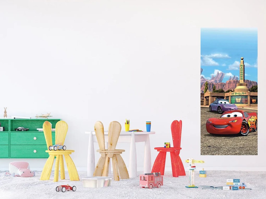 Dětská vliesová fototapeta na zed' Auta Blesk a Sally, Disney | 90 x 202 cm | DFTDNV 5405