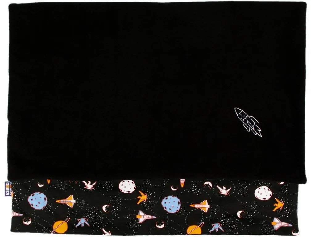 Kaarsgaren Zateplená dětská deka 70x100 cm černá vesmír