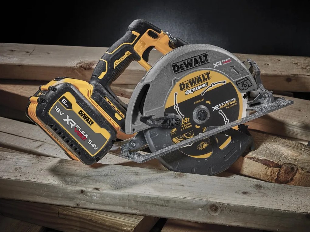 DeWALT DCS573NT