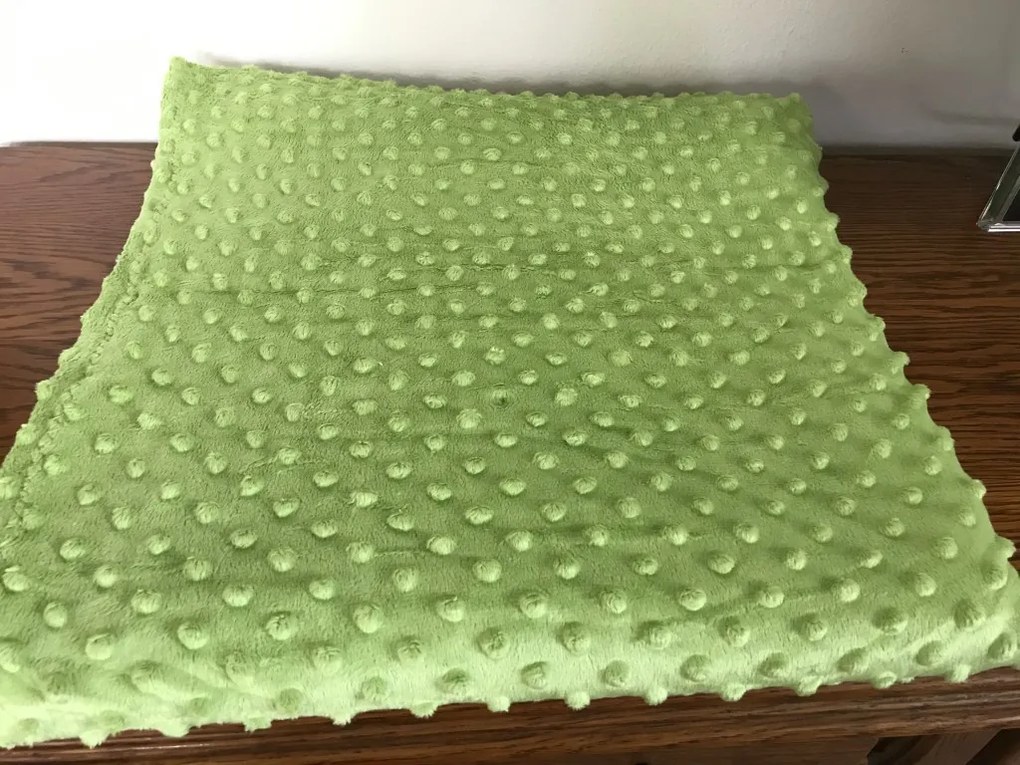 K-U ručně šitá dětská deka zelená minky,  100 cm x 150 cm