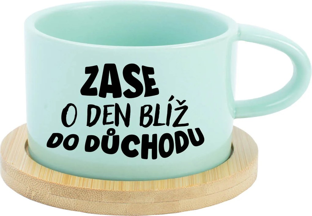 ZASE O DEN BLÍŽ DO DŮCHODU - mint hrníček makronka 200 ml