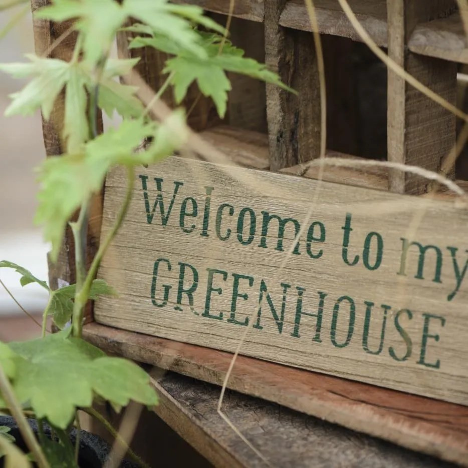 IB LAURSEN Dřevěná cedule Welcome to my Greenhouse, zelená barva, hnědá barva, dřevo