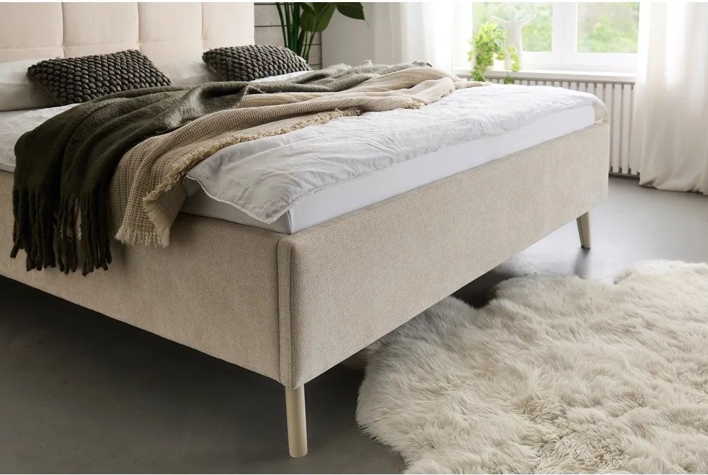 Béžová čalouněná dvoulůžková postel s úložným prostorem s roštem 180x200 cm Nova – Meise Möbel