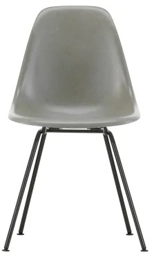 Eames Fiberglass Chair DSX černě lakovaná raw umber Vitra