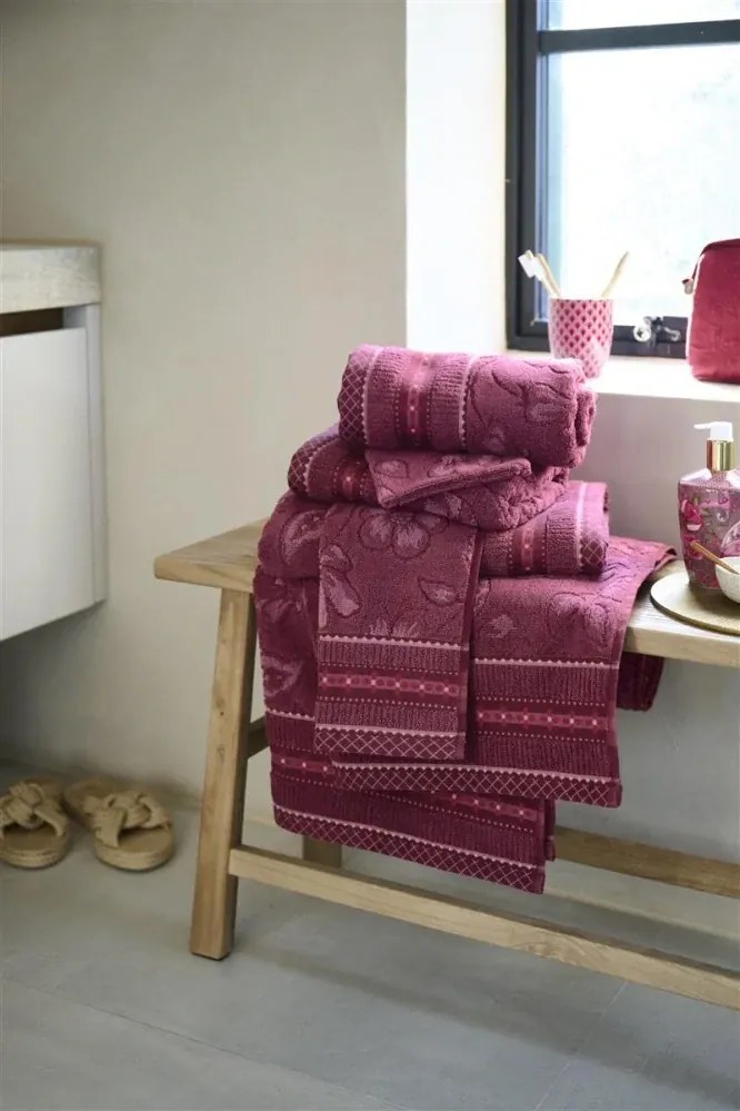 Pip Studio ručníky z bavlněného froté Jasmine Jacquard, tmavě růžové (Luxusní ručníky z bavlněného froté v designu Jasmine Jacquard v tmavě růžové)