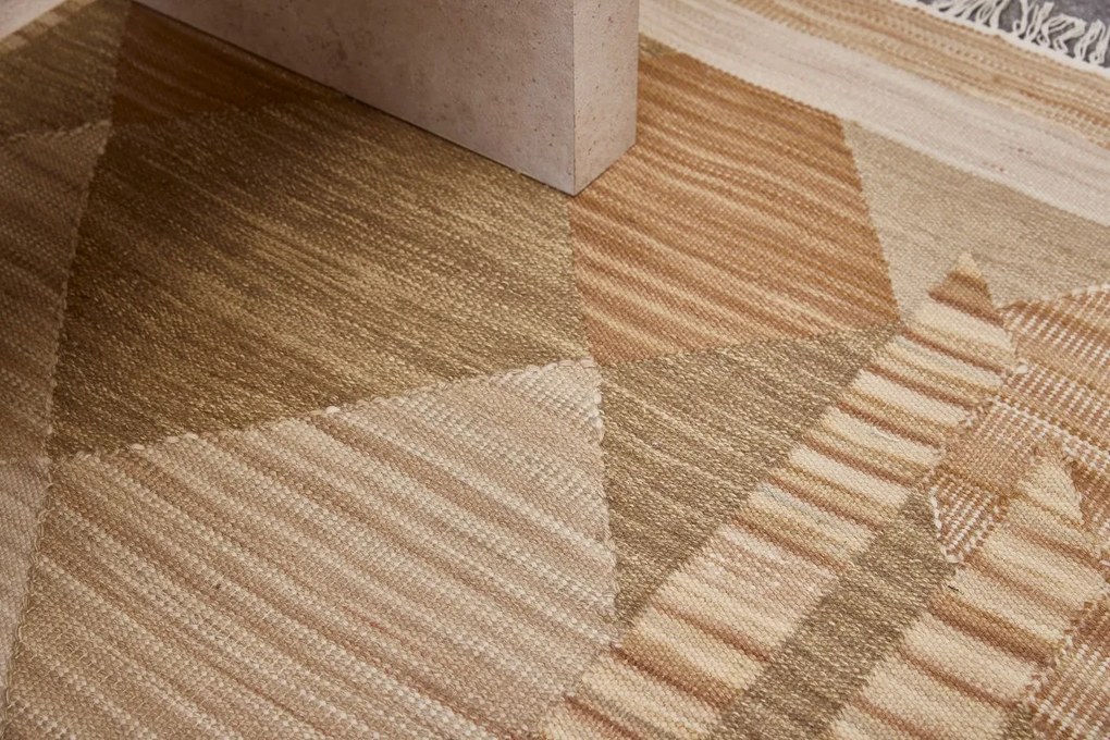 Diamond Carpets India, Ručně vázaný kusový koberec Fibonacci I DESP HL88 Beige Mix, 140x200, béžová, ložnice