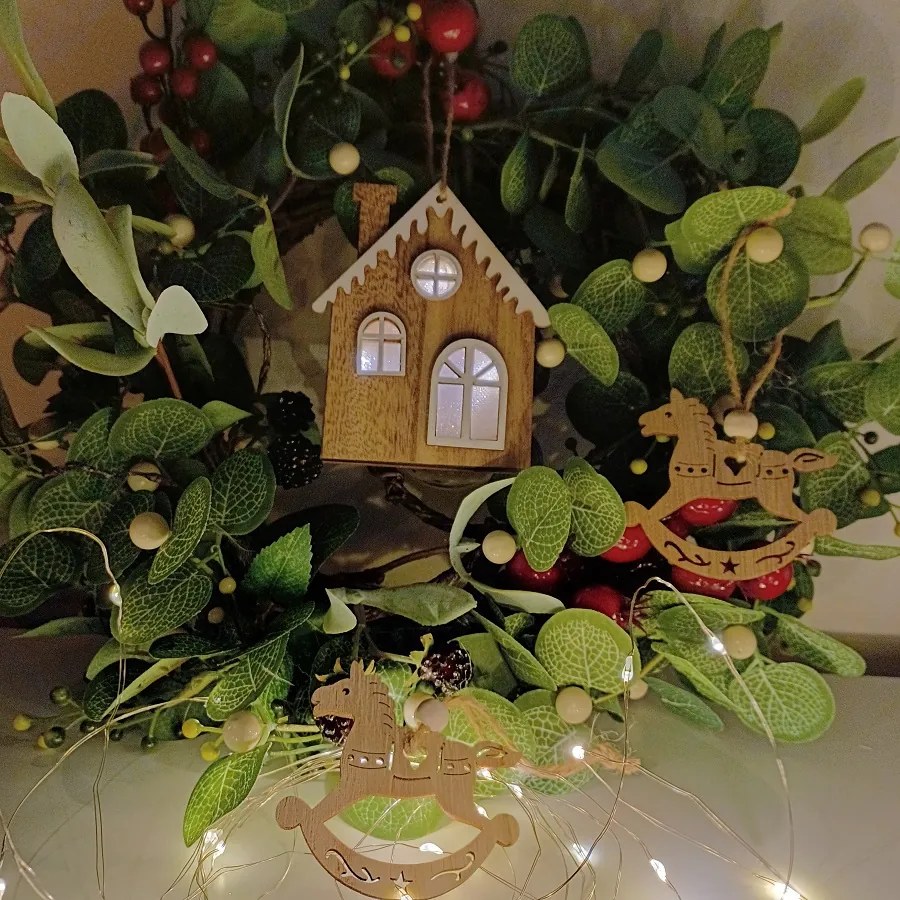 Dřevěná vánoční ozdoba kůň houpací 7 cm, závěsná, balení 2 ks