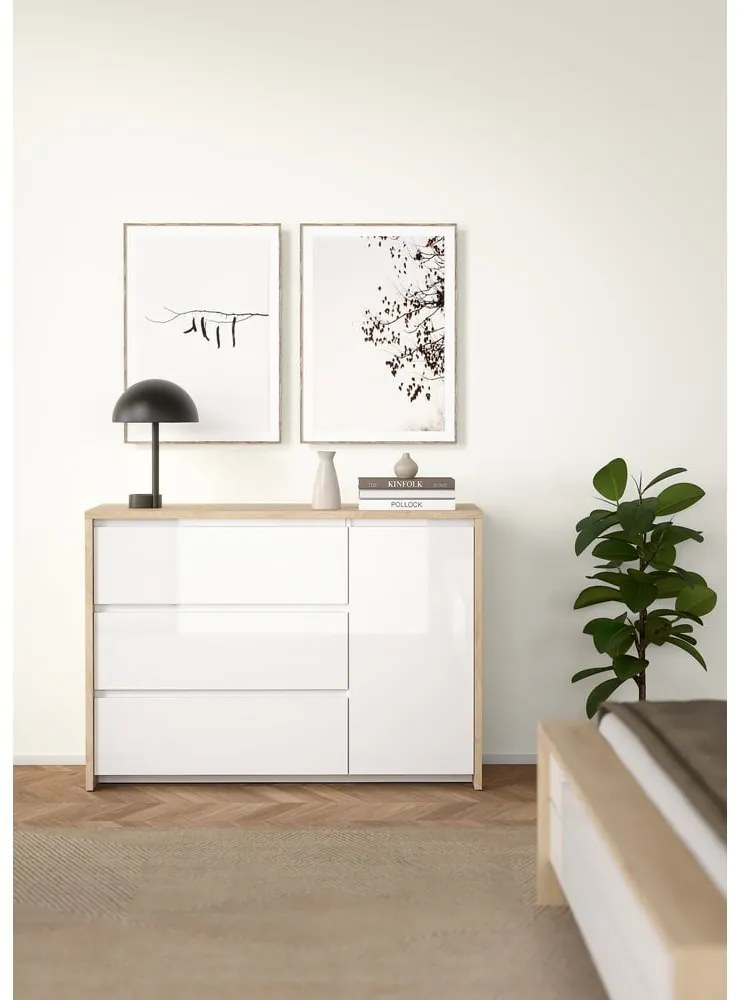 Bílá/v přírodní barvě komoda v dekoru dubu 119x84x48 cm Next – Tvilum
