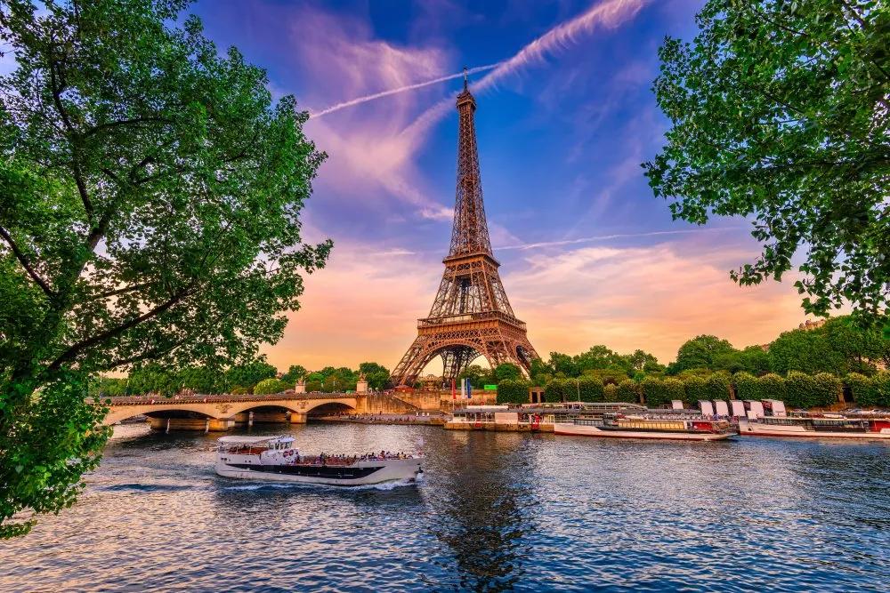 Vícedílný obraz Eiffelova Věž A Řeka Seina Při Západu Slunce V Paříži Nedostatek Nedostatek Přírodní plátno 150x100