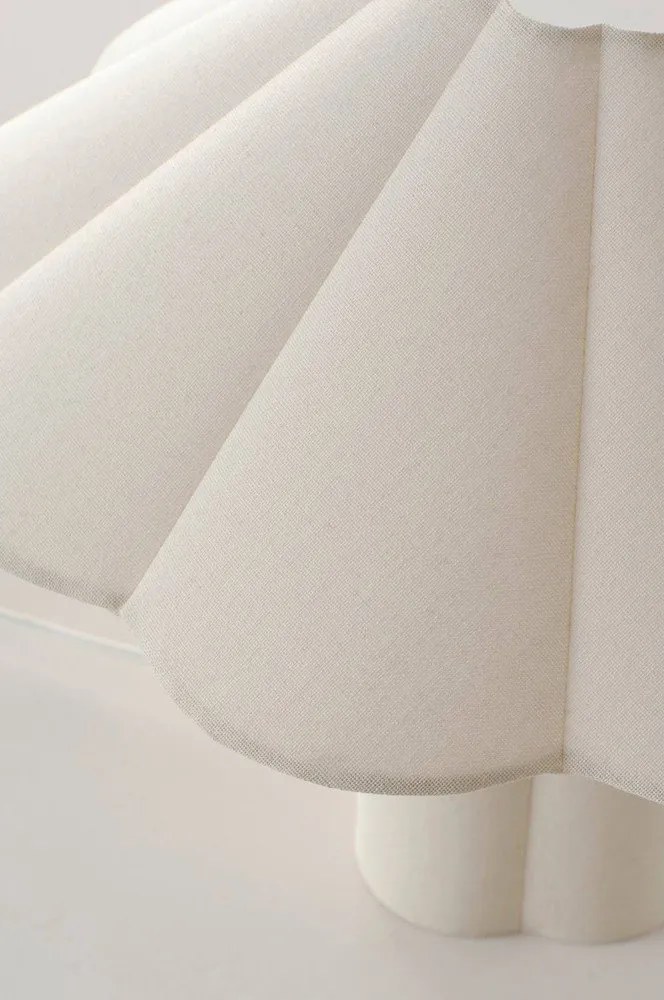 Krémová lněná stolní lampa (výška 38 cm) Gerd – Jotex