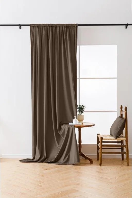 Hnědý zatemňovací závěs VELVET 140x270 cm Zavěšení: Řasící páska