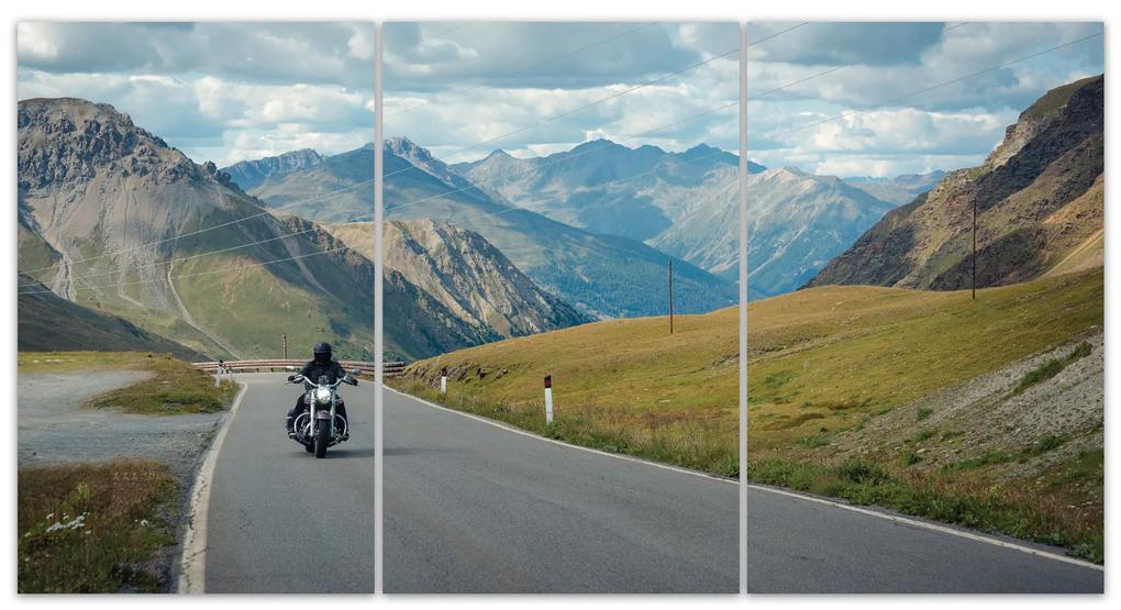 Malvis ® Obraz Na motorce v horách Velikost (šířka x výška): čtyřdílné panorama - 140x35 cm