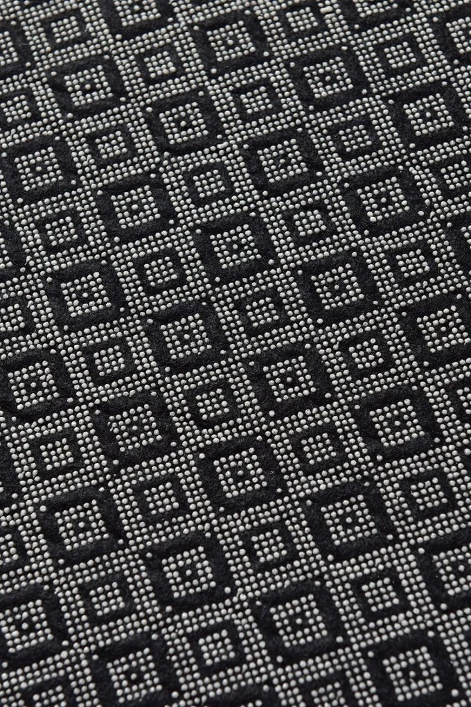 Dětský koberec Skákací panák III 140x190 cm šedý