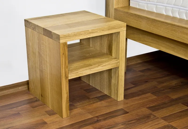 Dřevěný noční stolek z masivu CLIFF