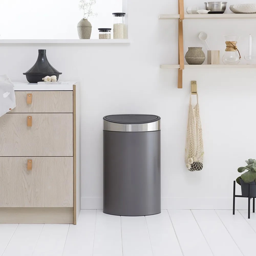 Brabantia Koš Touch Bin NEW 40L platinová mat víko