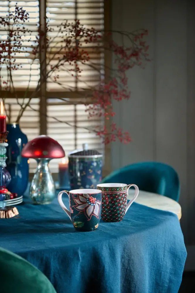 Pip Studio Berry Blues hrnek XL 440ml, modrý (Velký porcelánový hrnek)