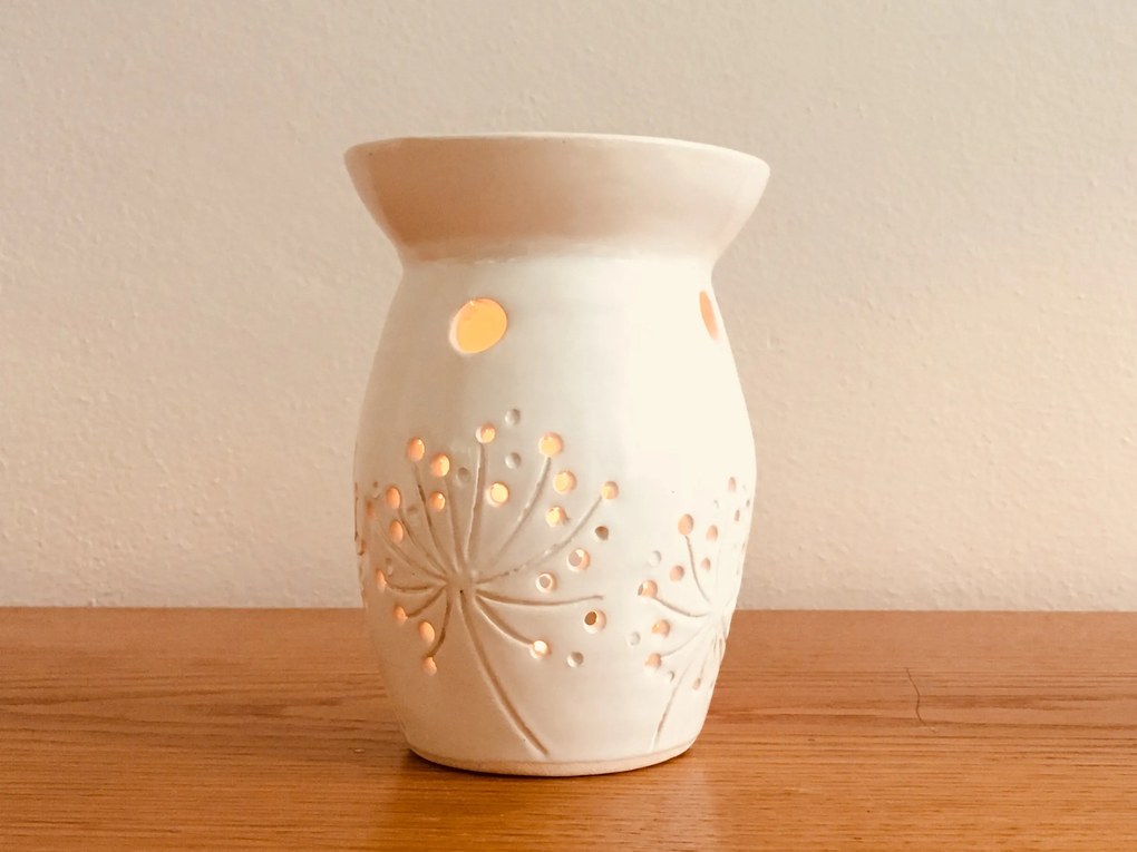 Keramika Andreas® Aromalampa s vyrytými kvítky