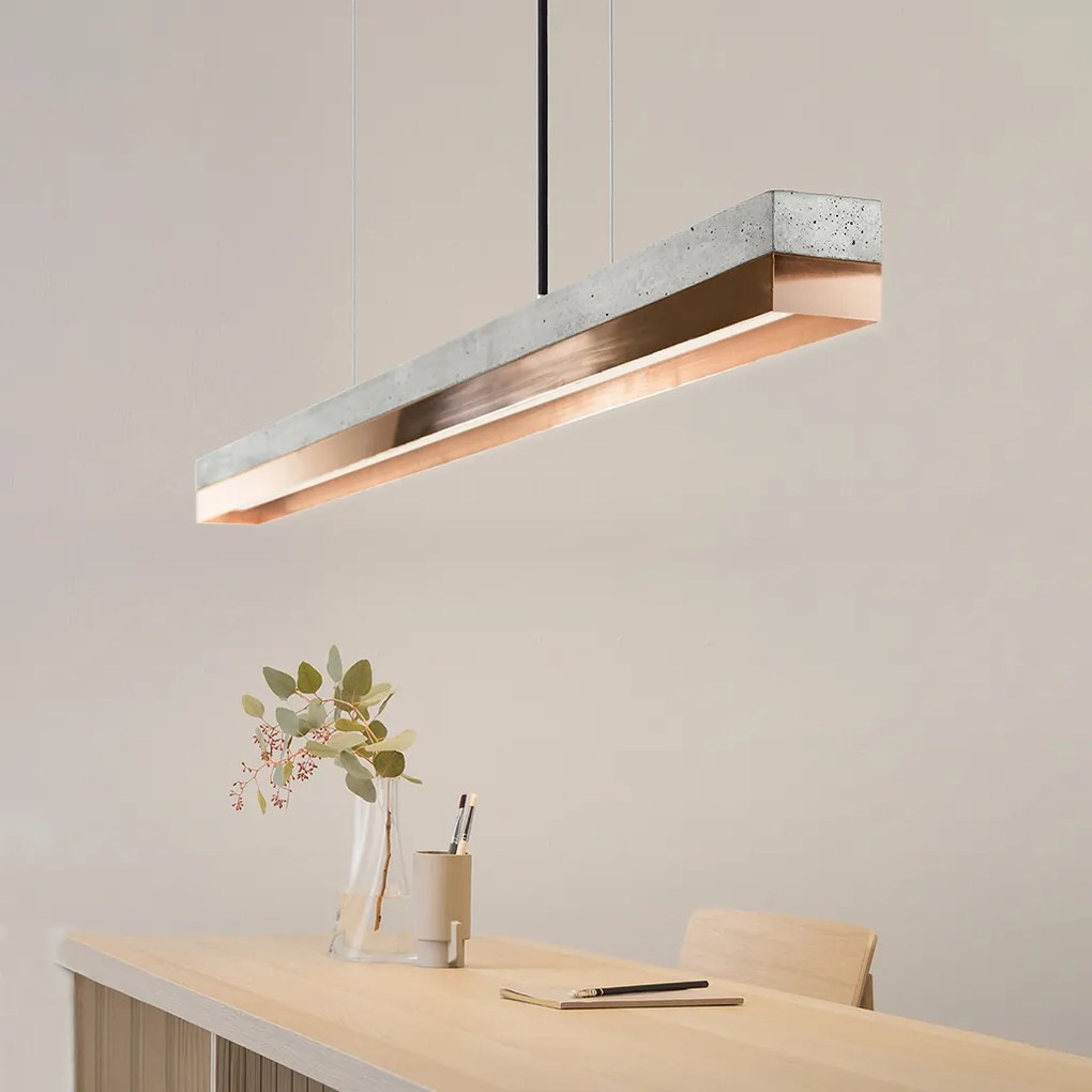 Designové lineární svítidlo ze surových materiálů C1 light 122 cm  Designové lineární svítidlo ze surových materiálů C1 light 122 cm Dekor: Měď,…