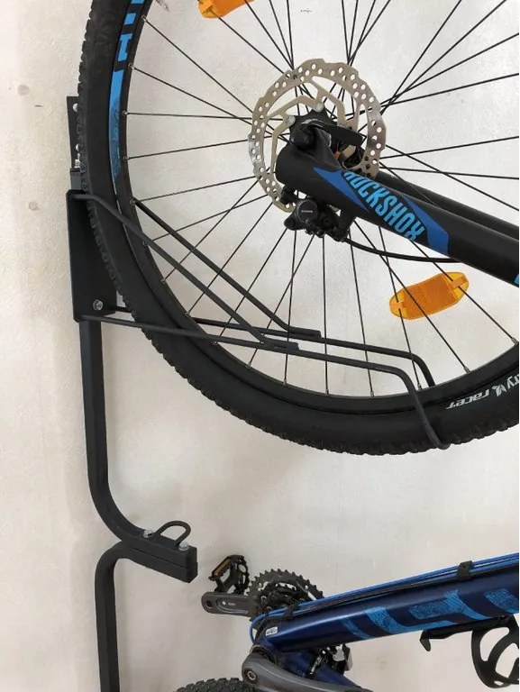 Natáčecí stojan na zeď pro jedno kolo KACERLE KS-750 Pro šířku pláště kola: do 7 cm (2,8") e-kola a 29" kola, Varianta: bez oka k uzamčení