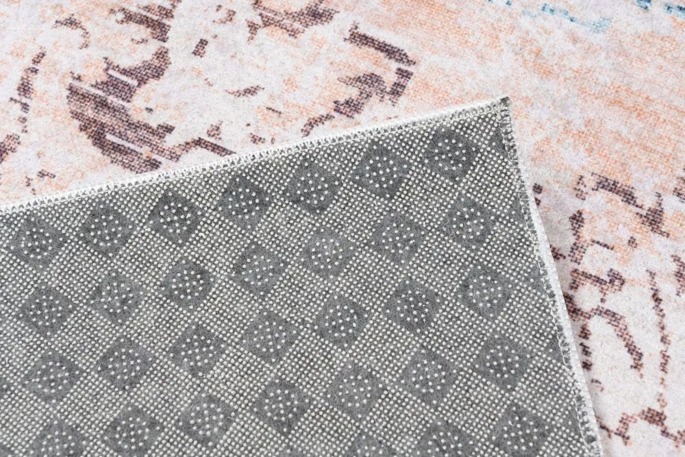 Trendy koberec v hnědých odstínech s jemným vzorem Šířka: 120 cm | Délka: 170 cm