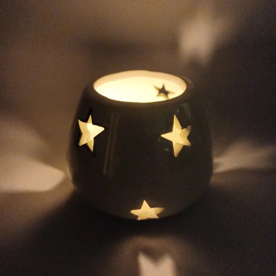Svícen na čajové svíčky 9,4 × 9,4 × 7,7 cm, bílá, keramický