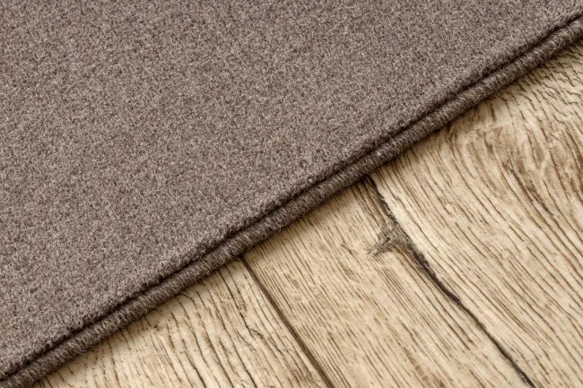 Koberec TEXTURA 488.04.LA600 Osta hnědý
