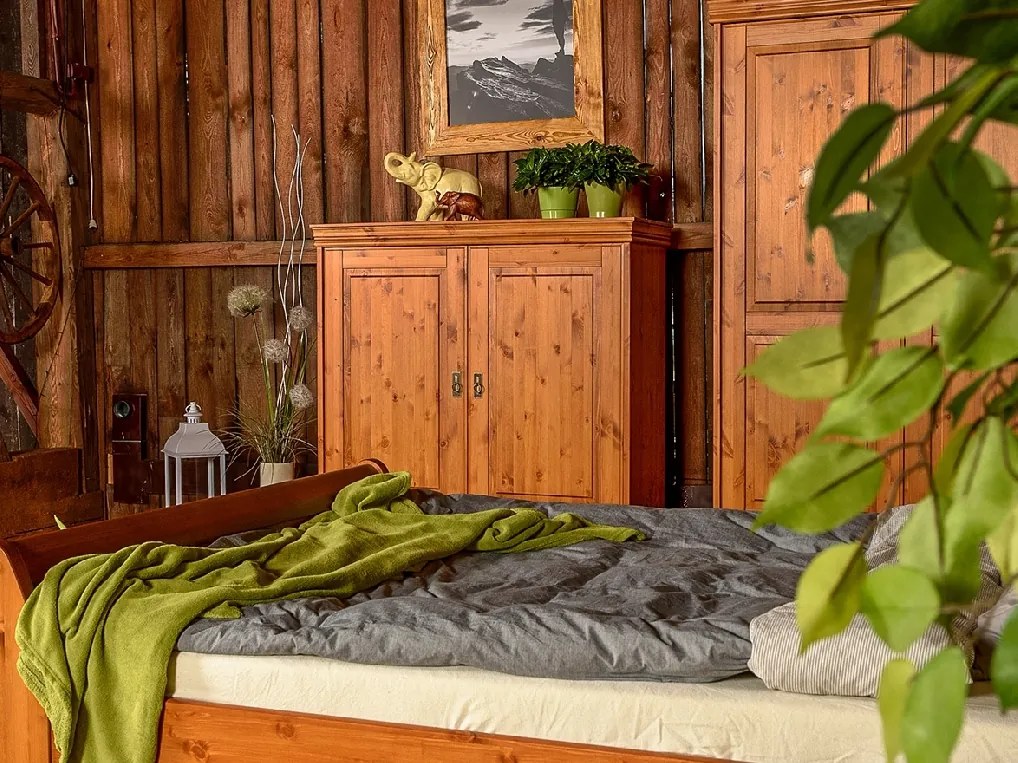 Bílý nábytek Prádelník Toskania, masiv, borovice (odstín Medový)