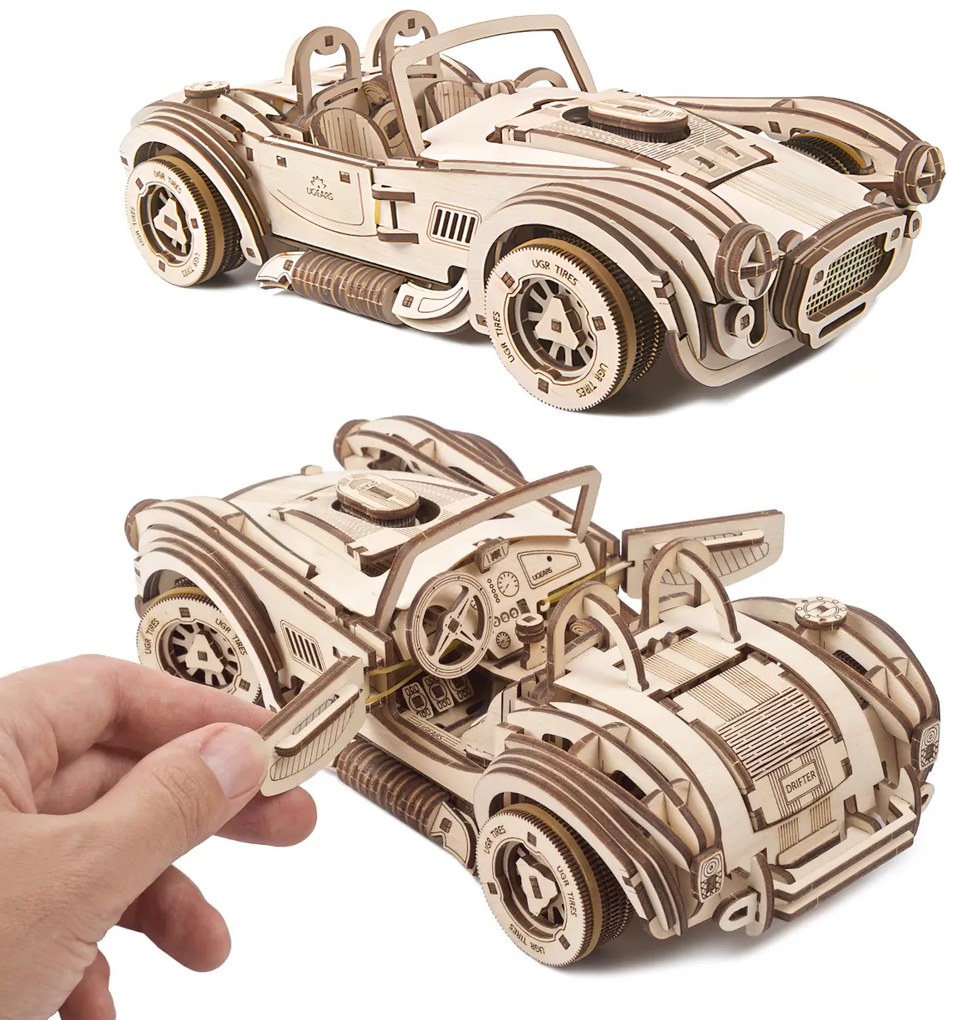 Ugears 3D dřevěné mechanické puzzle Driftující závoďák Cobra