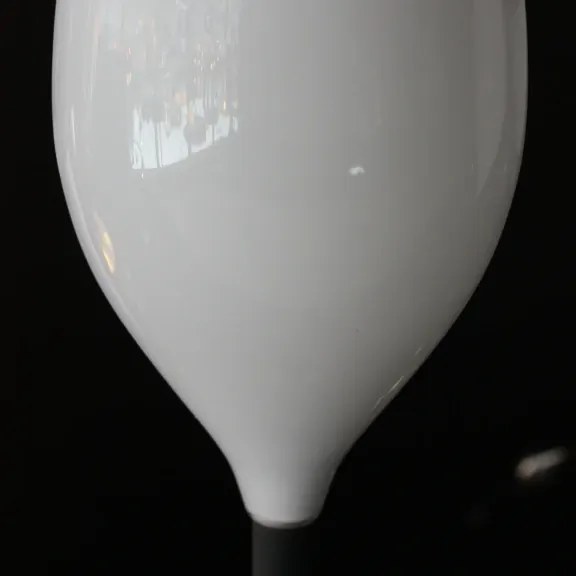 Retro stojací lampa Izza bílé