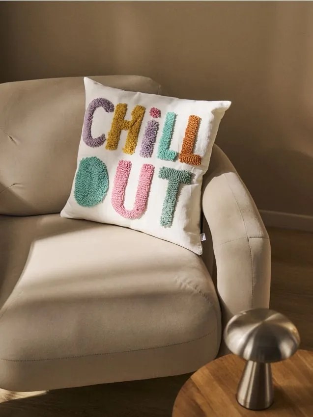 Sinsay - Povlak na polštář s nápisem „Chill Out“ - bílá