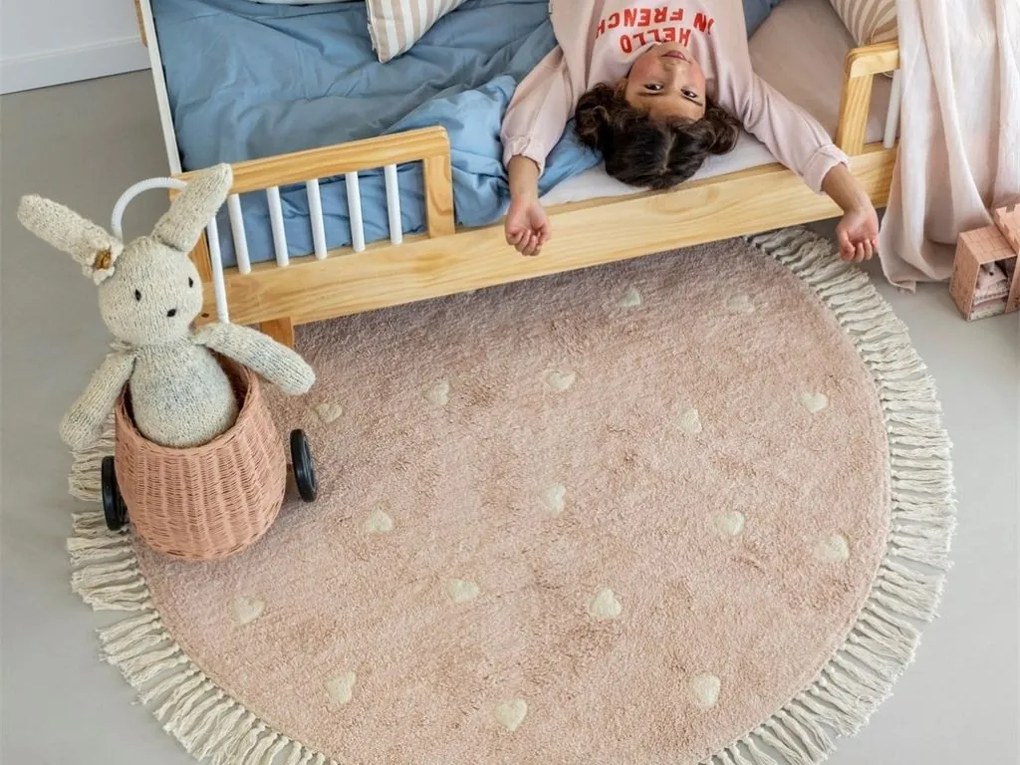 Tapis Petit Růžový koberec FLEUR se srdíčky