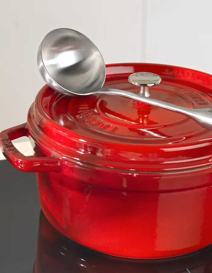 STAUB Cocotte hrnec oválný 37 cm /  8 l - višeň