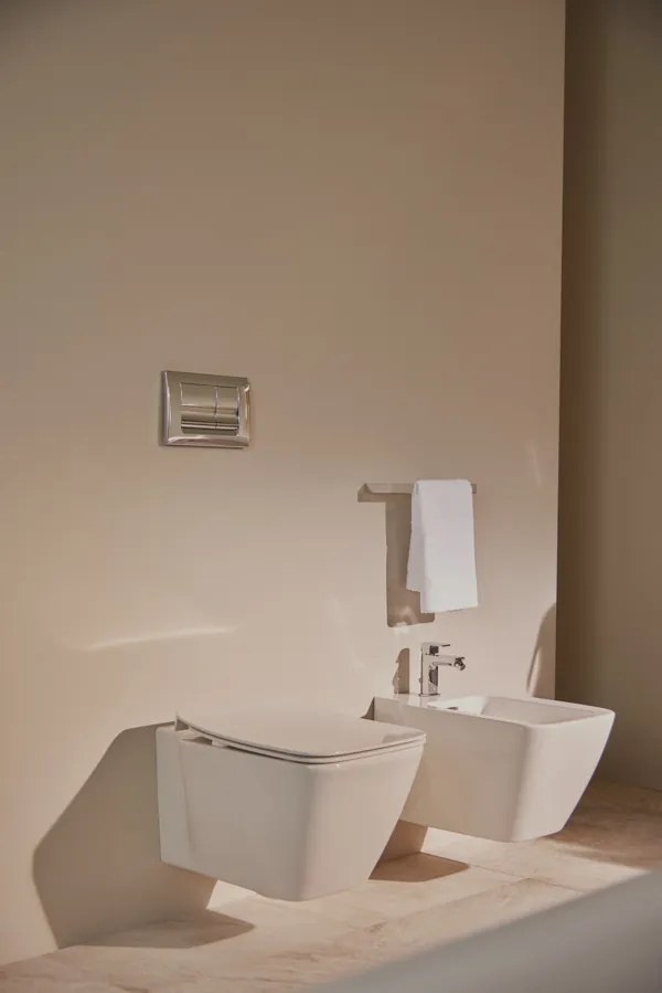 Ideal Standard Strada II - Závěsný bidet, bílá T456801