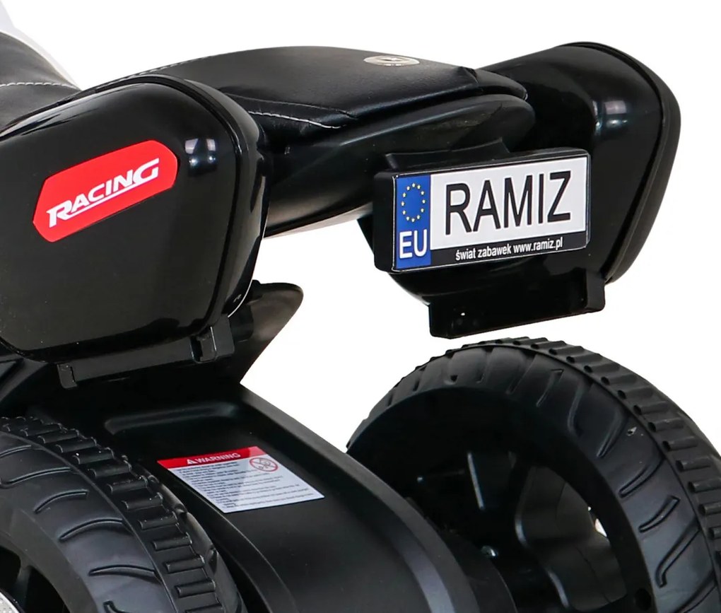 Ramiz Motorka Fast Tourist na baterie pro děti bílá + audio + světla + ekokůže