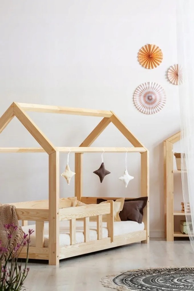 Adeko Dětská postel domeček se zábranou Mila MBP Velikost postele: 120x190 cm Barva: dekor přírodní dřevo přírodní