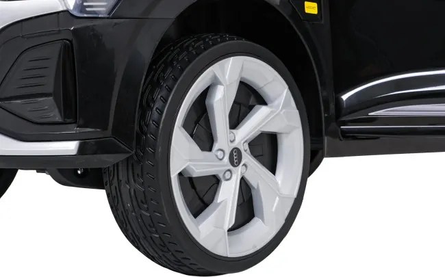 Elektrické autíčko Audi SQ8 černé / šedé