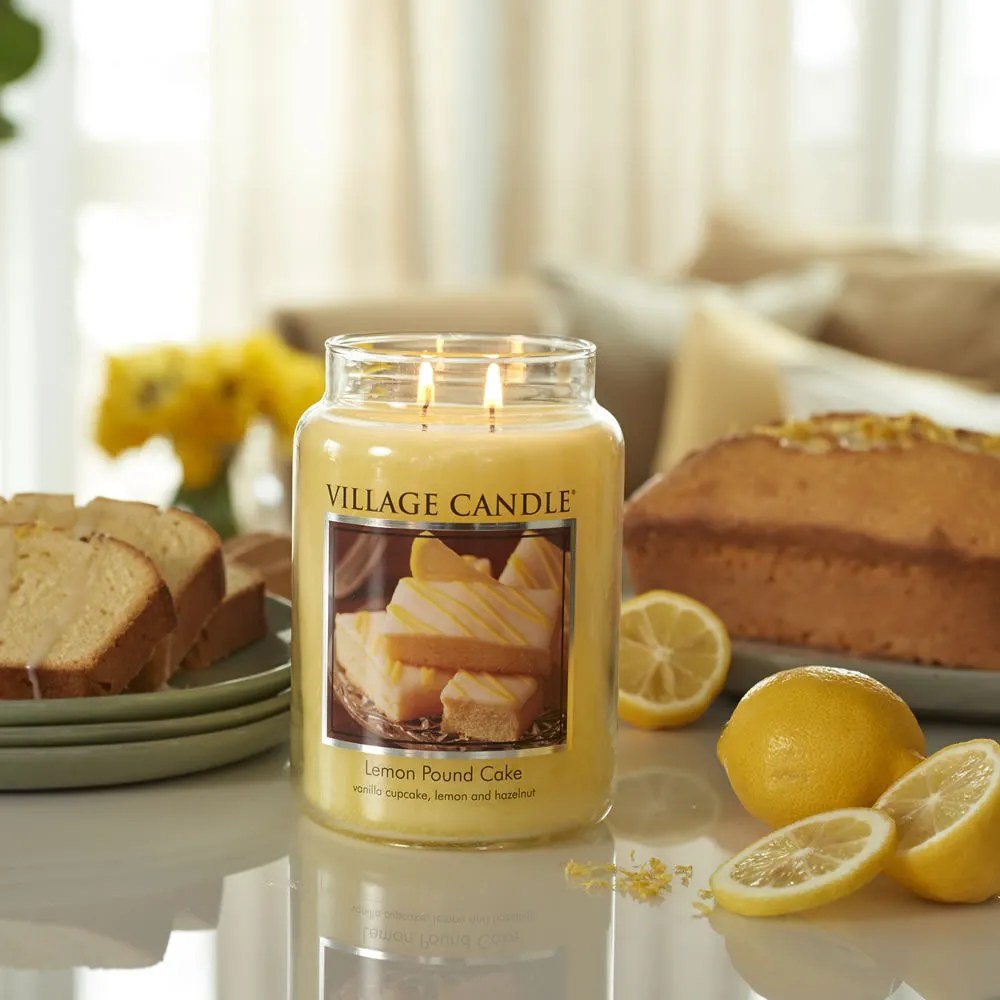 Village Candle Vonná svíčka Citrónový koláč - Lemon Pound Cake, 602 g