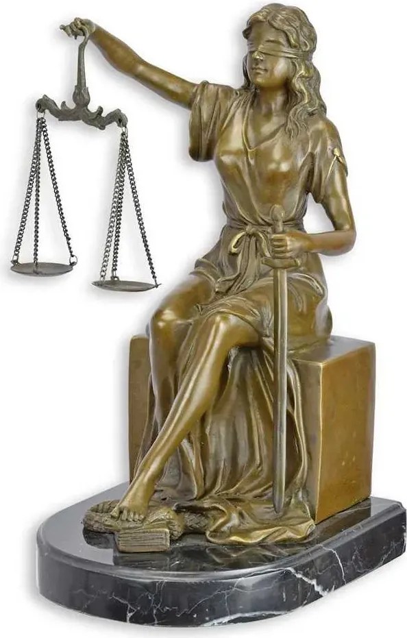 Bronzová socha Sedící Themis