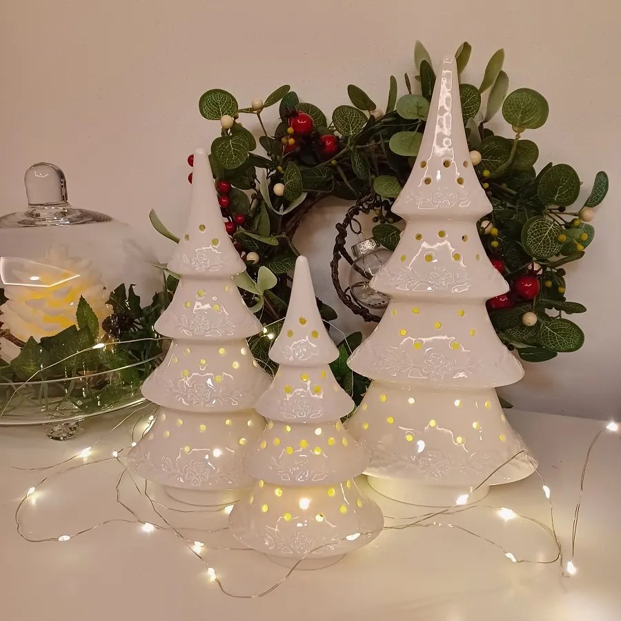 LED dekorace keramický stromeček, 15 × 9,2 × 29 cm, teple bílá, 2× LR44
