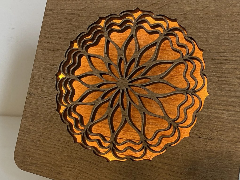 "Mandala srdce" lampa 19x19cm provedení povrchu: dub světlý