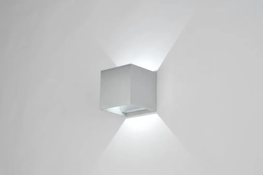 Nástěnné LED svítidlo Modesto