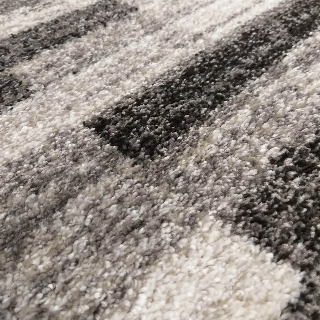 DY Šedý koberec s geometrickým vzorem Panamero 01 Rozměr: 60x100 cm